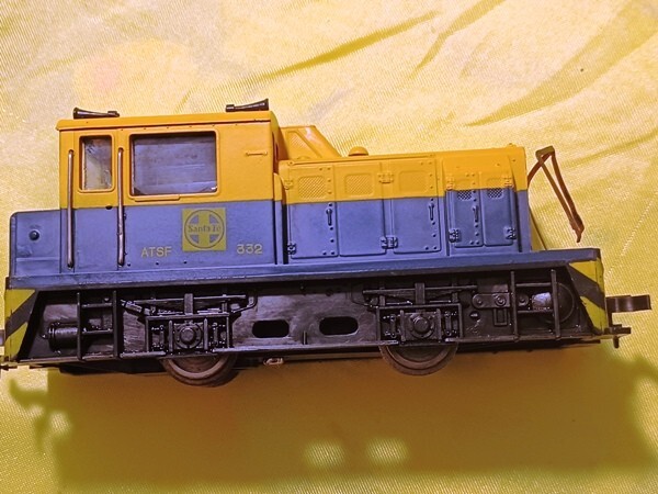 Vintage HO Scale AHM Santa Fe ATSF #332 Plymouth Industrial Switcher ...