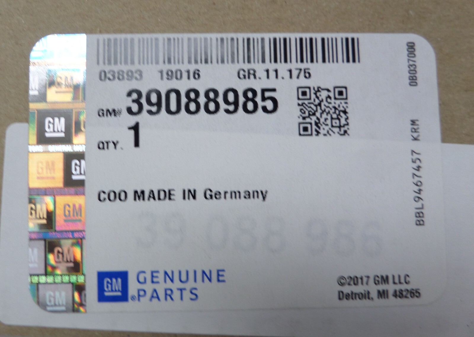 New GM 39088985 OEM Door Sill Plates Illuminated Gray 2017-2019 ...