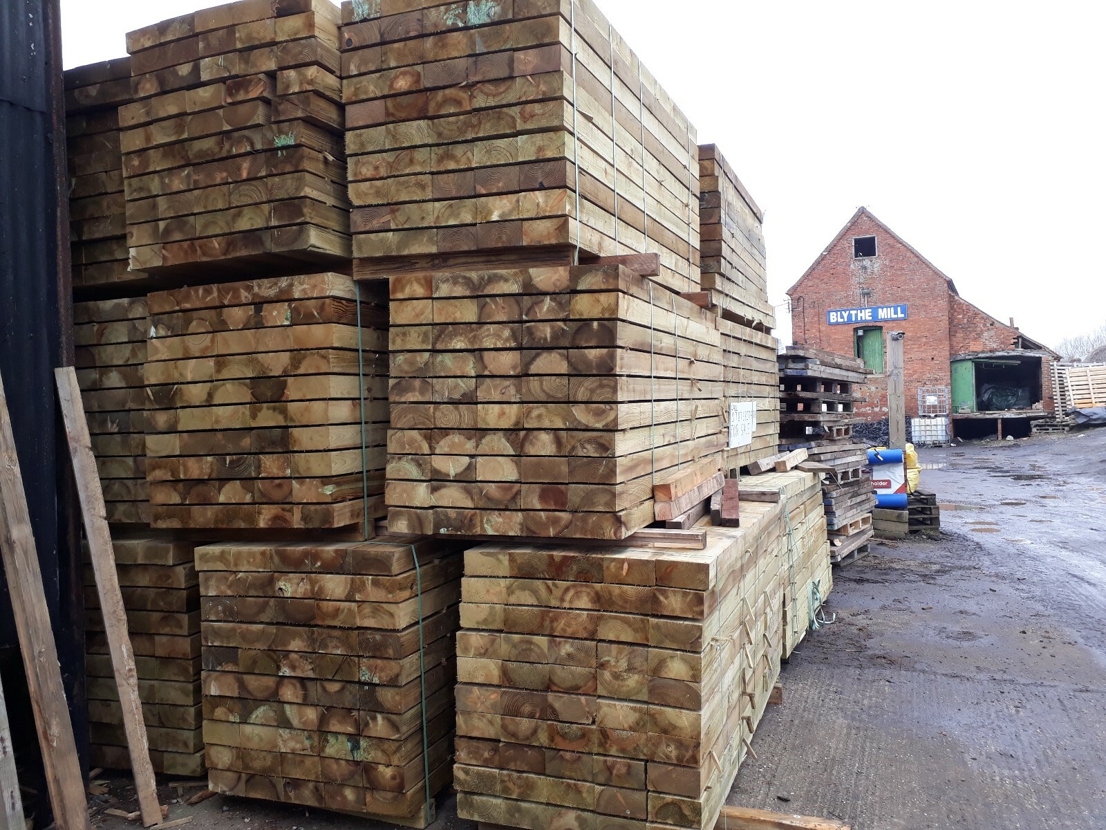 RAILWAY SLEEPERS TREATED 2.4MX100X200 CAN DELIVER OR COLLECT,B462AE £21.50Each | eBay UK