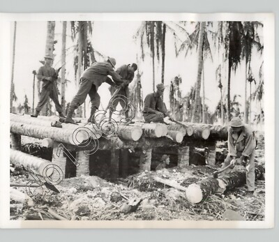 US Infantrymen COMMAND CENTER of Logs in NEW GUINEA WWII 1944 Press ...