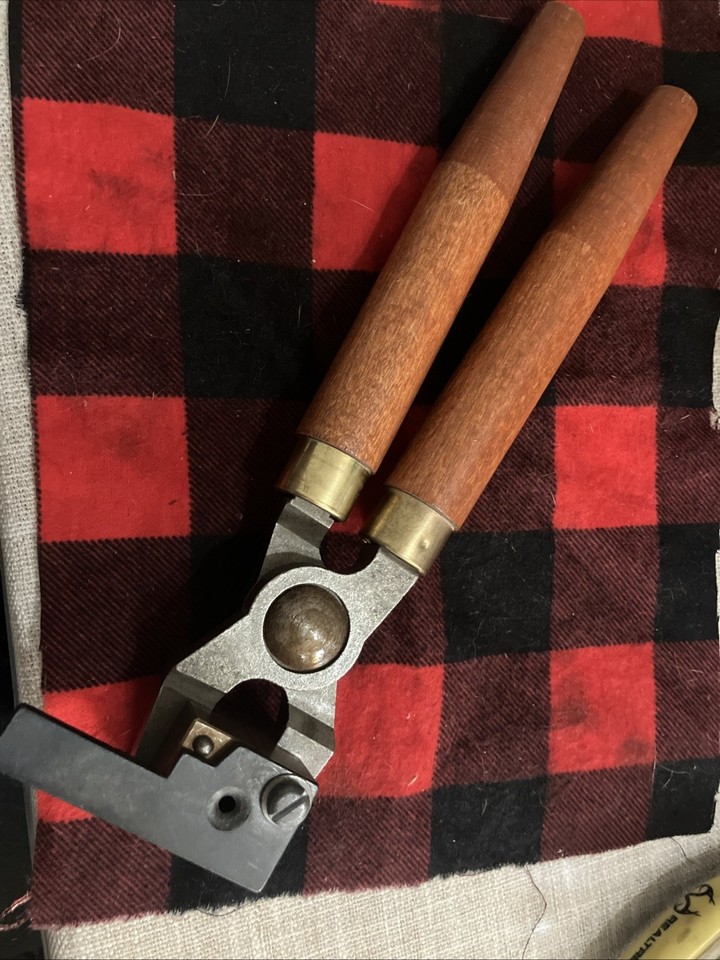 THOMPSON CENTER ARMS T/C 50 CALIBER MAXI-BALL MOLD WITH T/C HANDLES ...