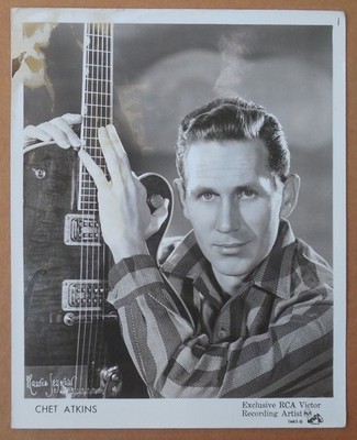 CHET ATKINS RCA VICTOR RECORDING ARTIST 8x10 PROMO PHOTO COUNTRY MUSIC ...