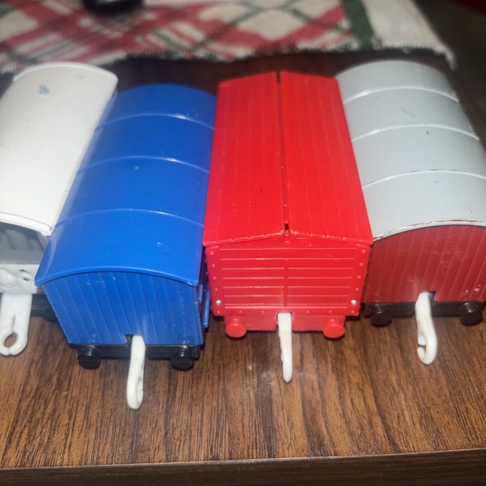Thomas & Friends Trackmaster Cargo Caboose Brake Van Flatbed Red Lot ...