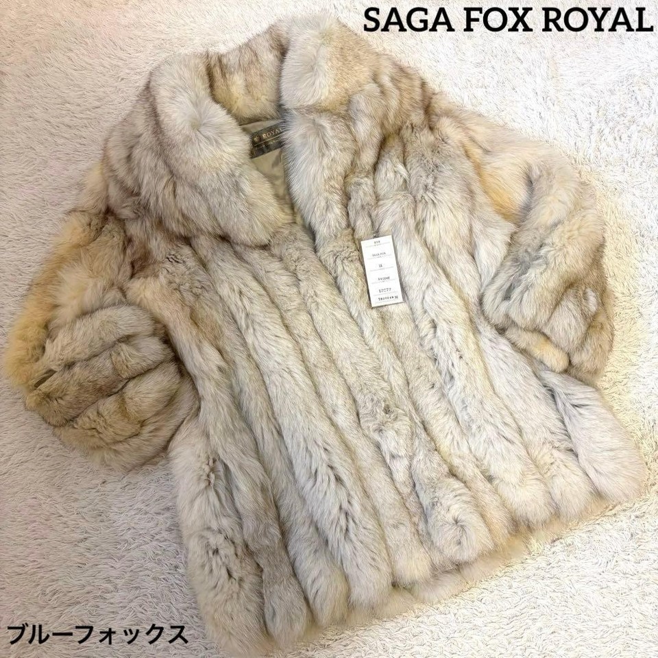 Saga Fox Real Fur coat Blue Fox Gold Saga Color White Long sleeves From ...