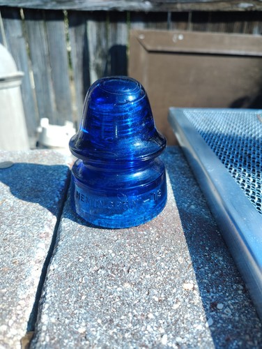 Nice Cobalt Blue No 19 Glass Insulator Hemingray Few Chips Under Skirt ...