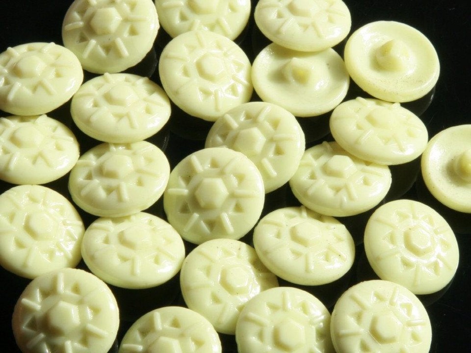 Lot (24) Vintage Czech Uranium snowflake glass buttons 18mm | eBay