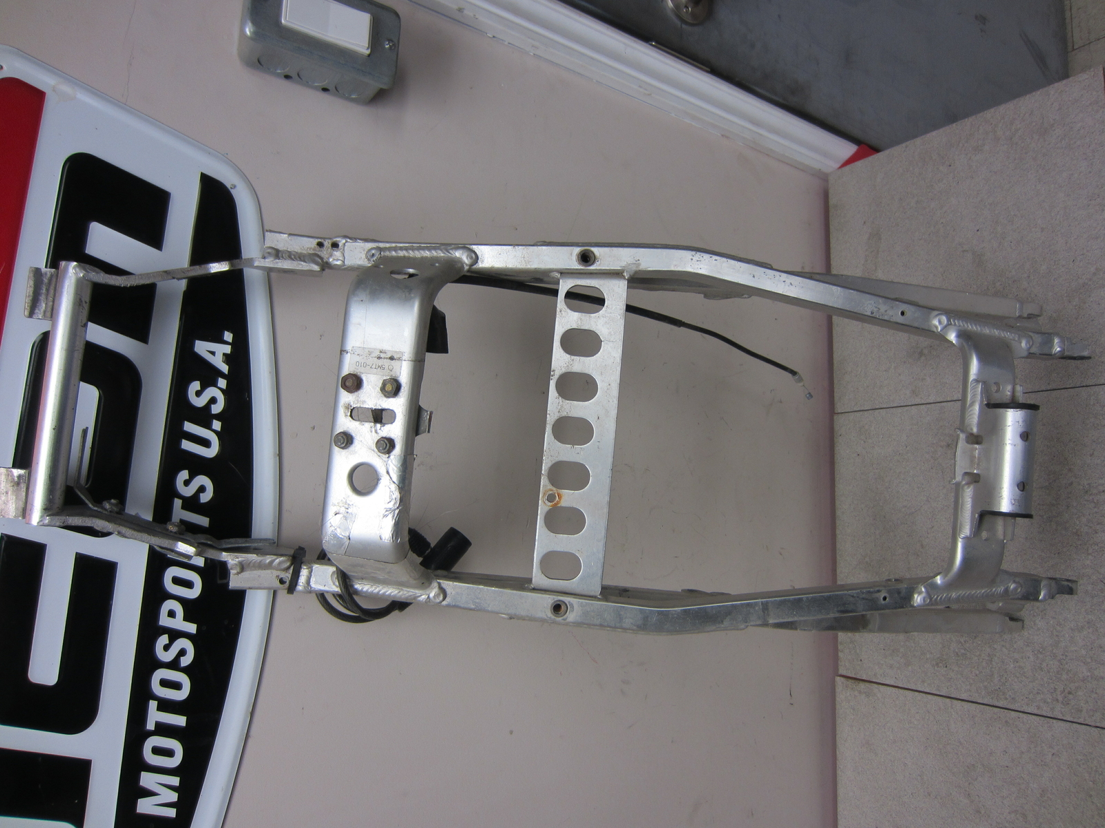 99-02 YAMAHA YZF R6 YZFR6 REAR SUBFRAME BACK SUB FRAME 5EB-21190-01-00 ...