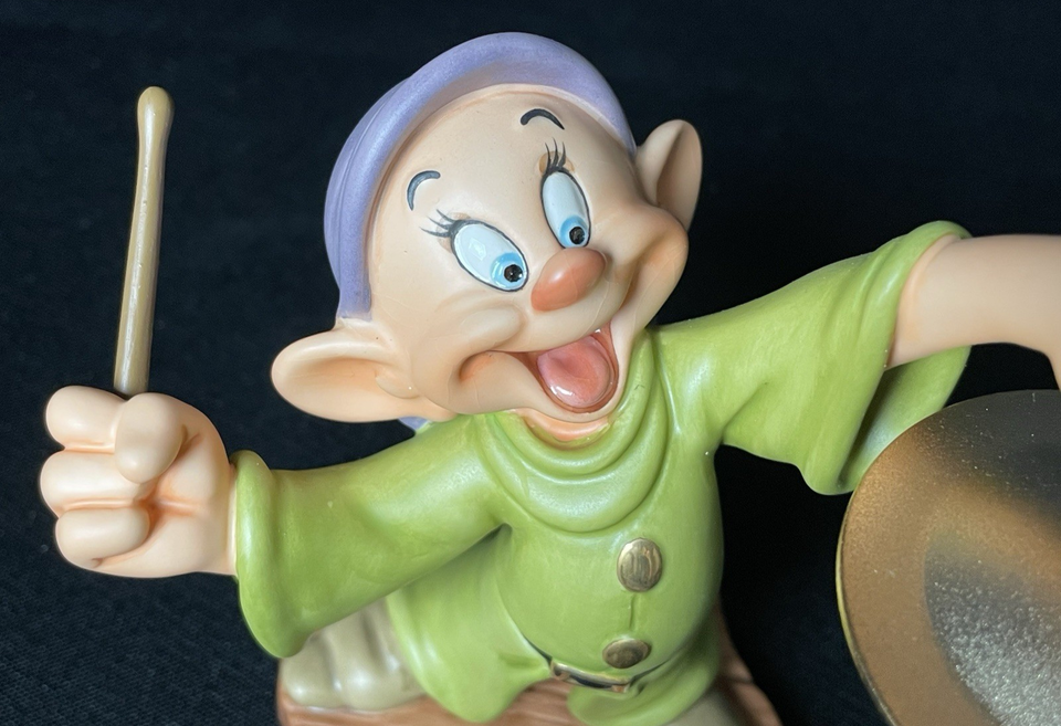 Vintage Disney WDCC Snow White and the Seven Dwarfs Dopey NOS COA-YGF ...