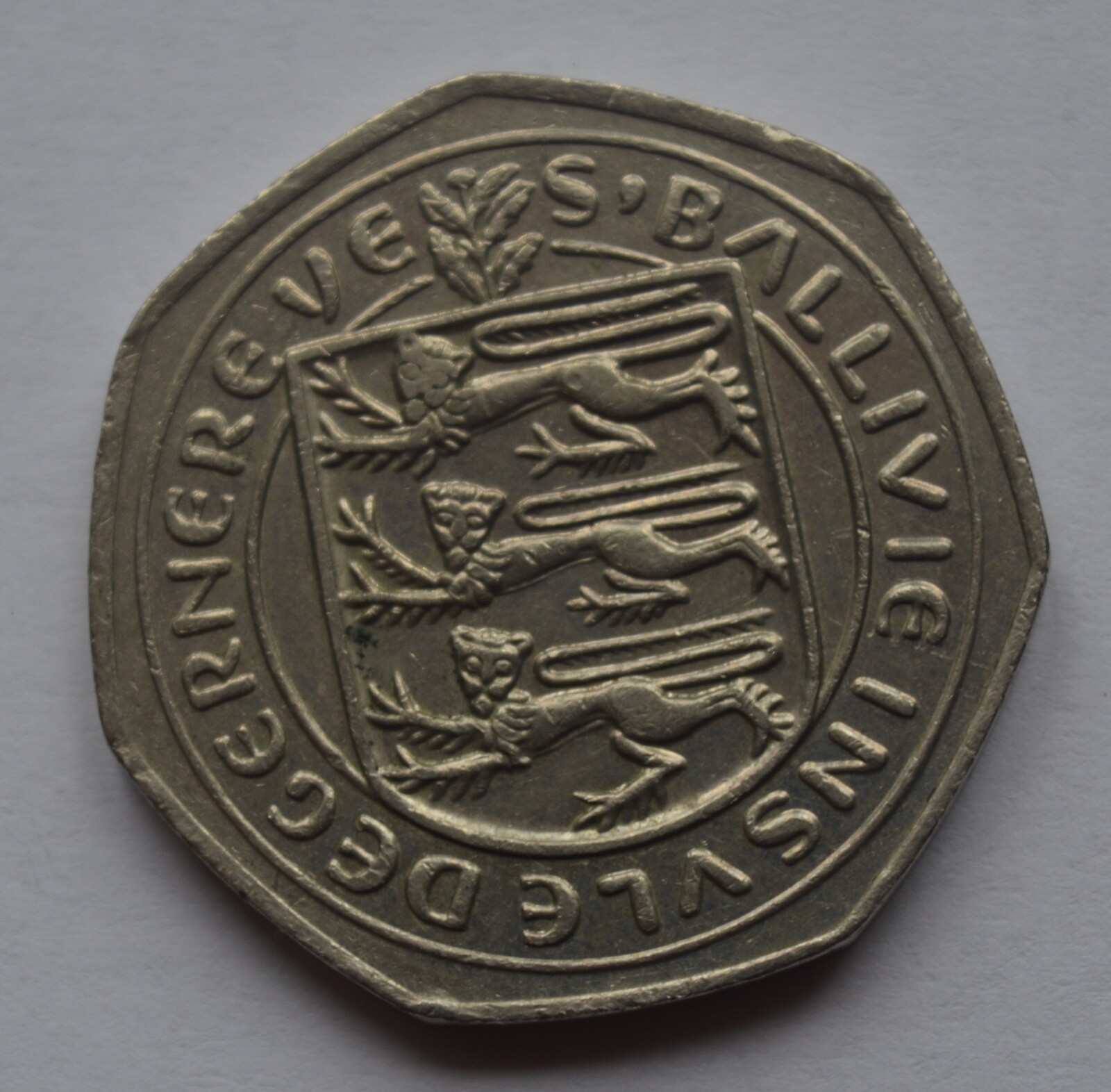 1981 Guernsey 50p Fifty pence Ducal Hat Circulated Coin | eBay