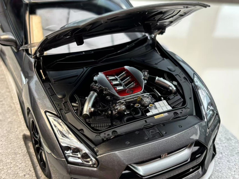 Motor helix Mh 1/18Nissan GTR R35 T Spec Gun Metal Metallic | eBay ...