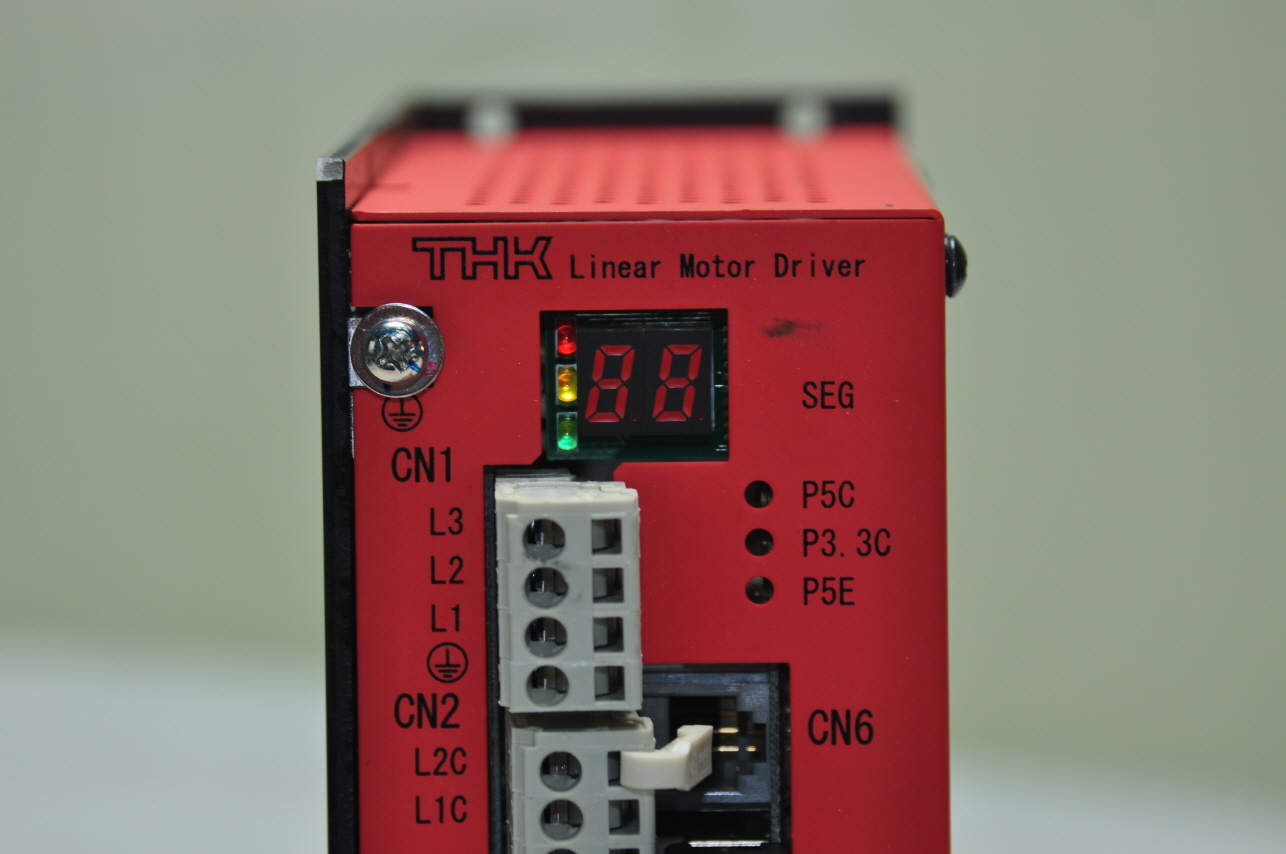 THK LINEAR SERVO DRIVER TD-075CU-200AC-GA20MU-1U-J | eBay