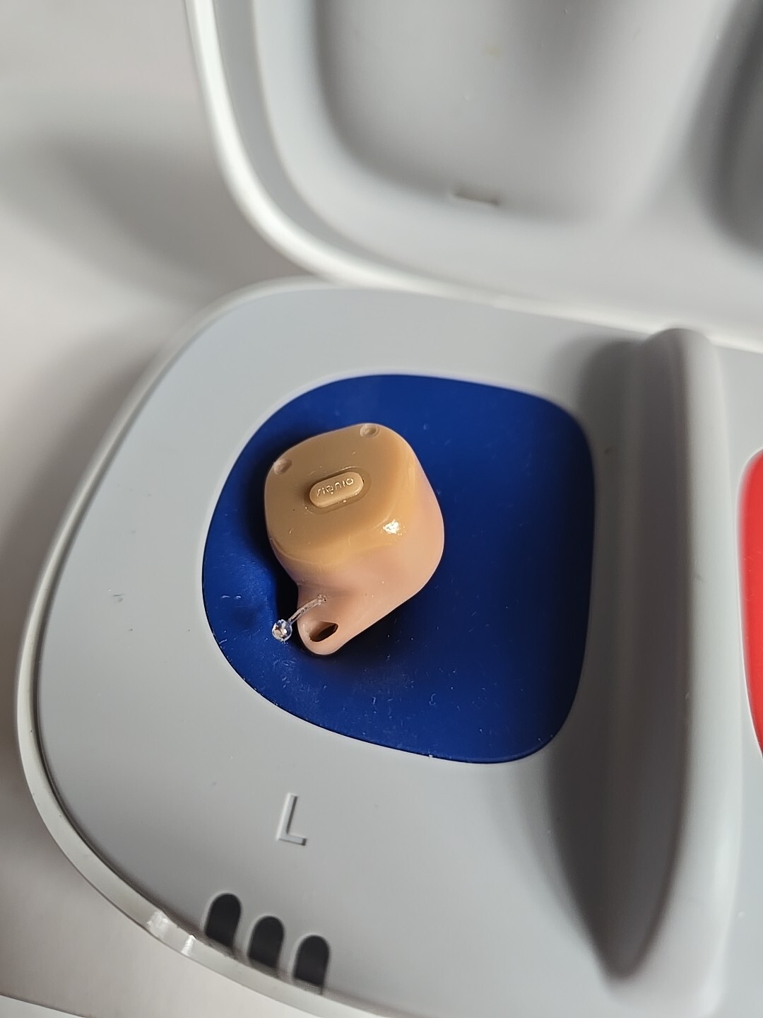 Pair of Signia Insio 7AX Charge & Go C&G AX ITE/HS/ITE Hearing Aids ...