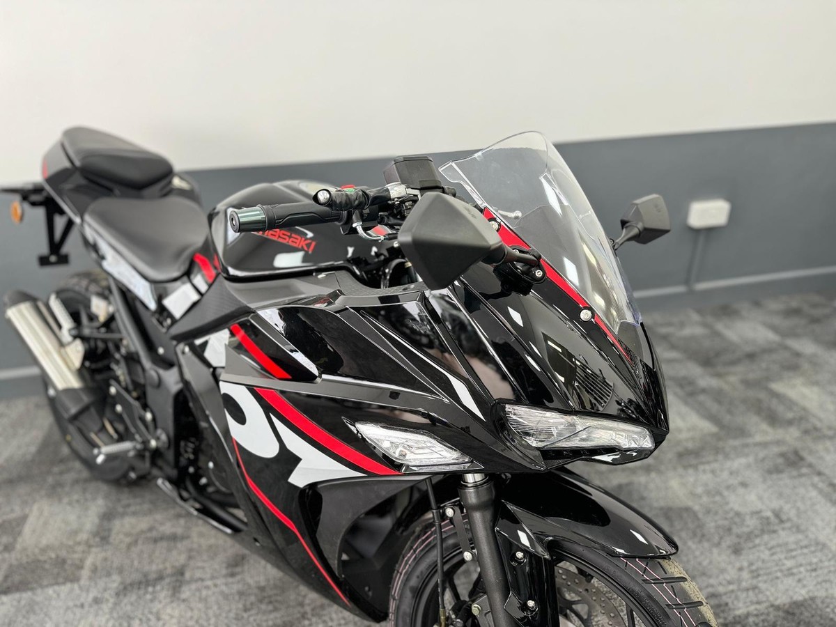 New Yamasaki 50cc Ym503d Sports Moped Fs1e