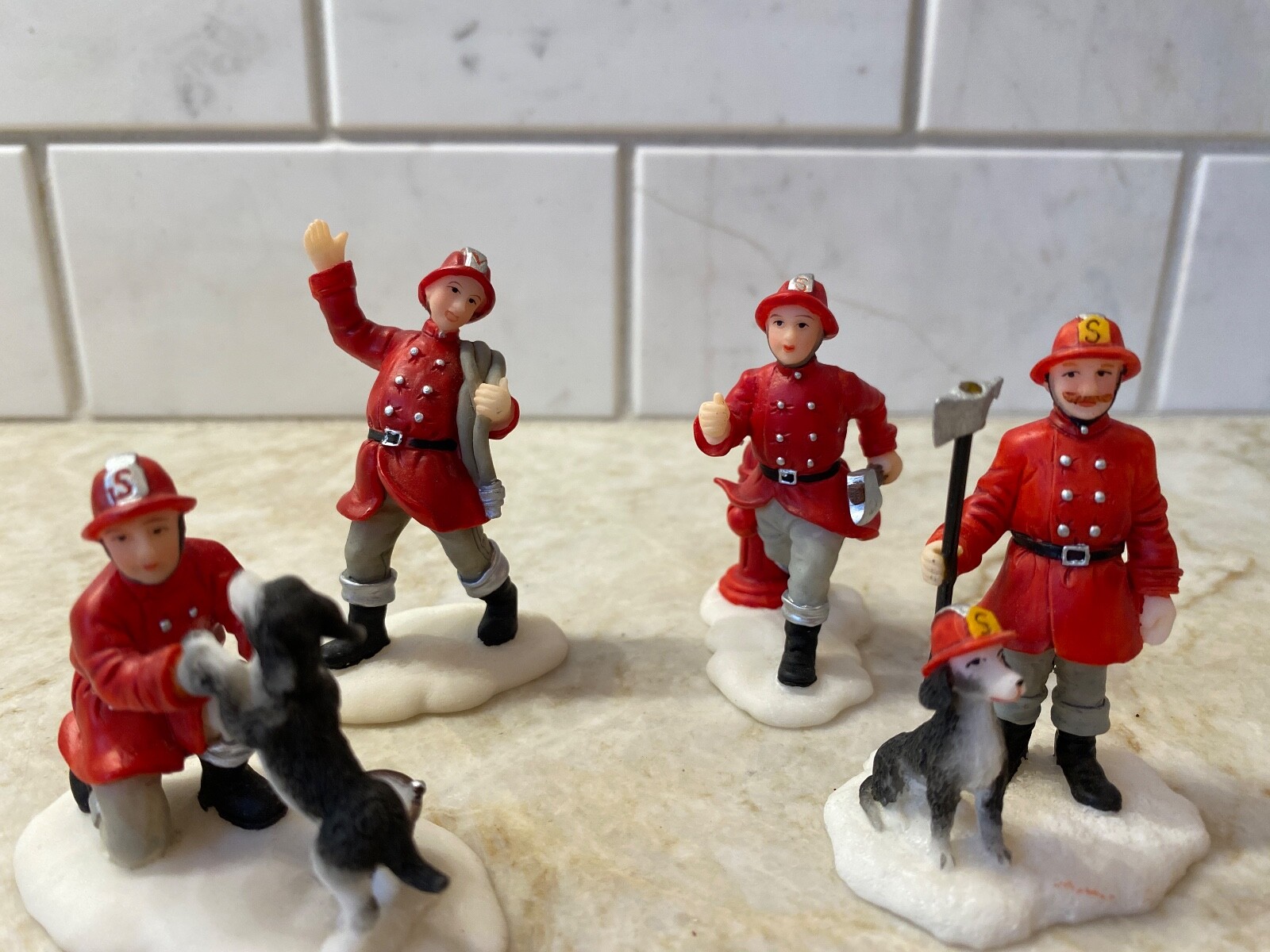 O'Well Set of 4 Firemen Figurines | eBay