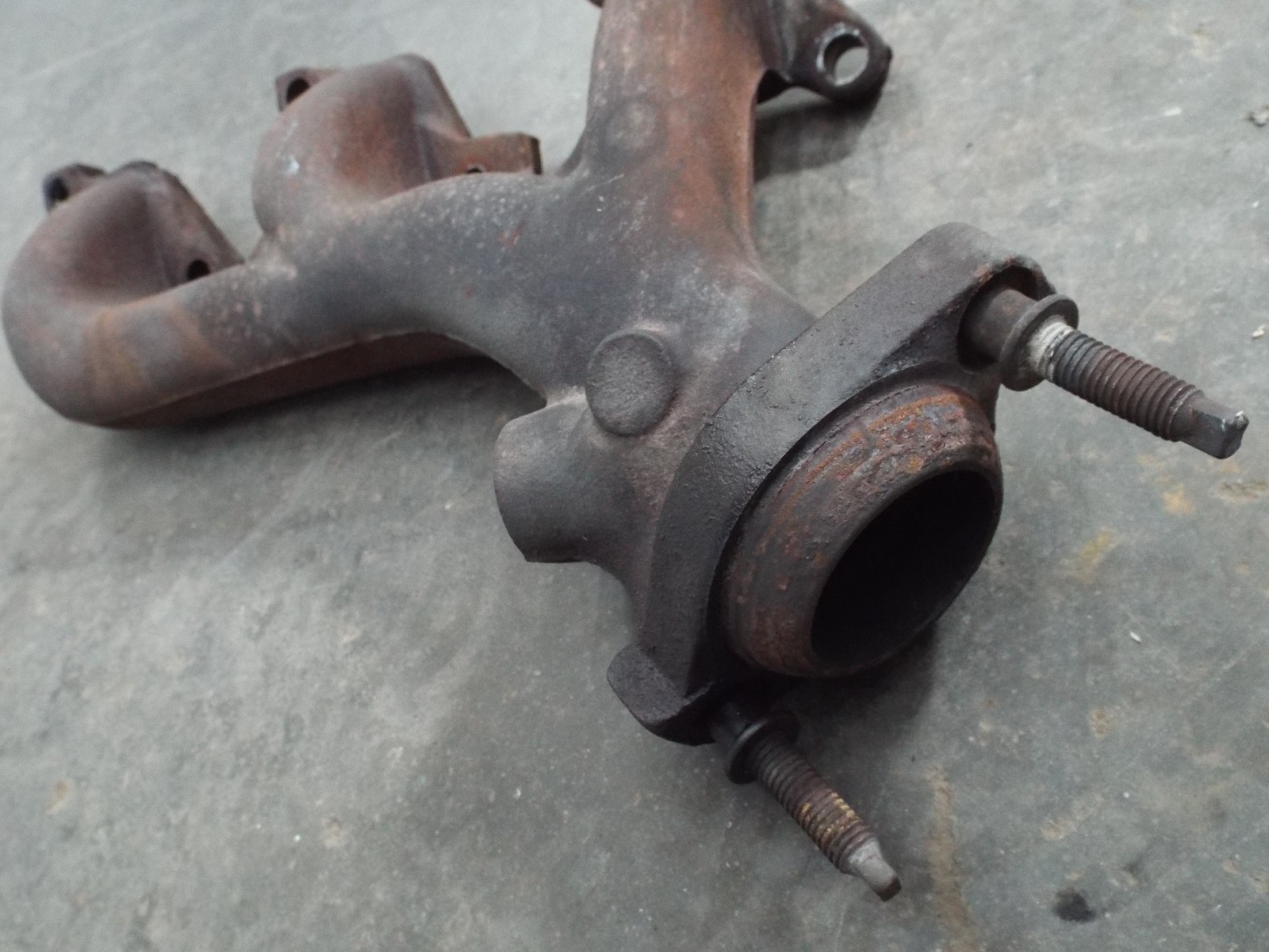 LH Exhaust Manifold 2001 2002-2011 Ford Ranger/Explorer/Mercury ...