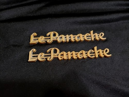 OEM VINTAGE 2002 LINCOLN TOWN CAR LE PANACHE EMBLÈME SET EN OR | eBay