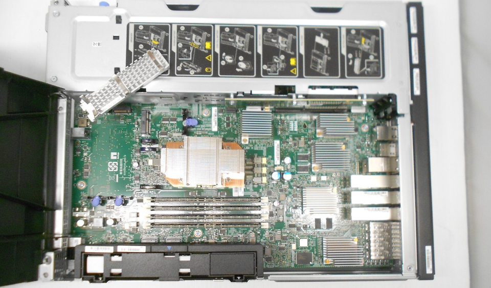 Netapp FAS8200 Filer Head Unit Storage Controller 2x 111-02493 128gb ...