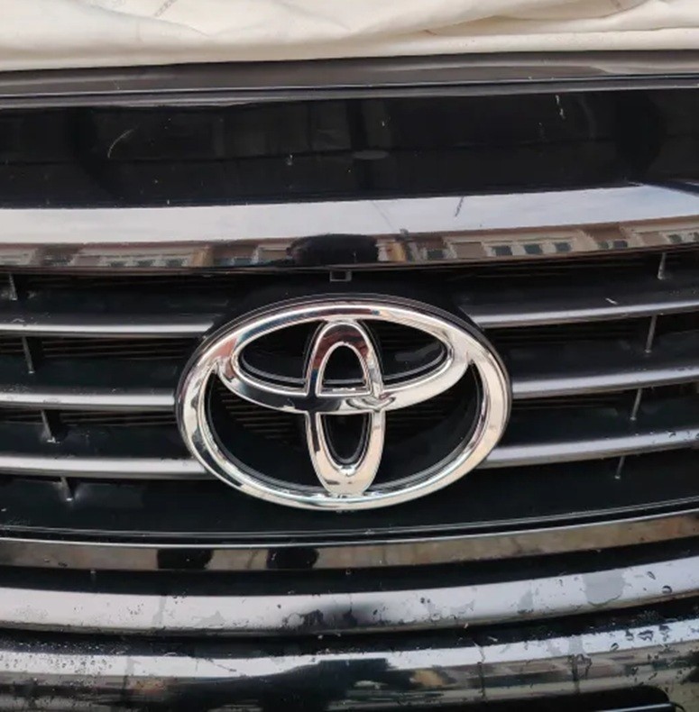 Front Radiator Grille Emblem Badge Logo for Toyota Hilux Vigo MK6 MK7 ...