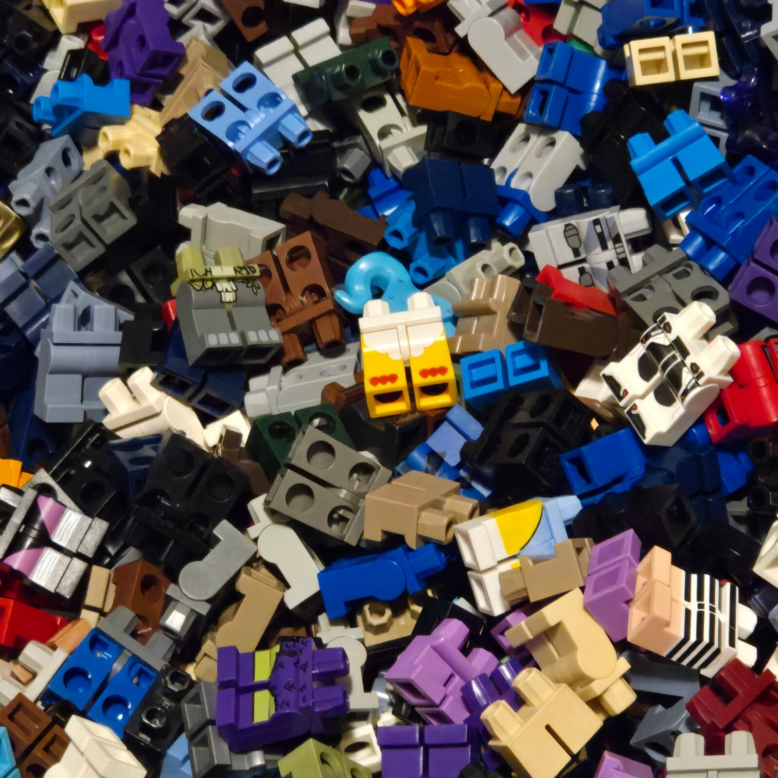 LEGO Minifigures Bulk Lot Parts Huge YOU PICK Heads Torsos Legs Hair ...