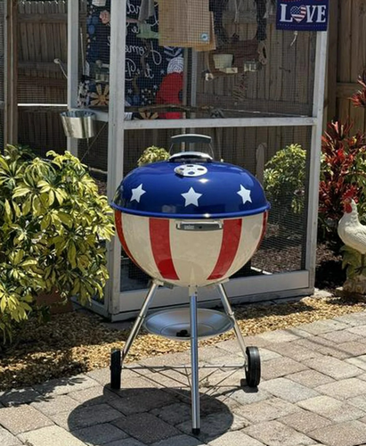 Weber 22 Original Kettle Charcoal BBQ Grill American Star Spangled Dome ...