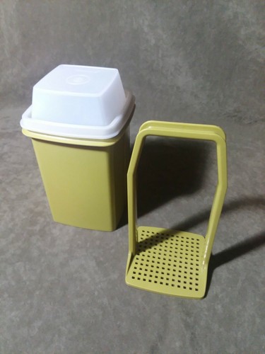 Vintage Tupperware #1330 Pick-A-Deli Pickle / Olive Keeper w/ Lifter ...