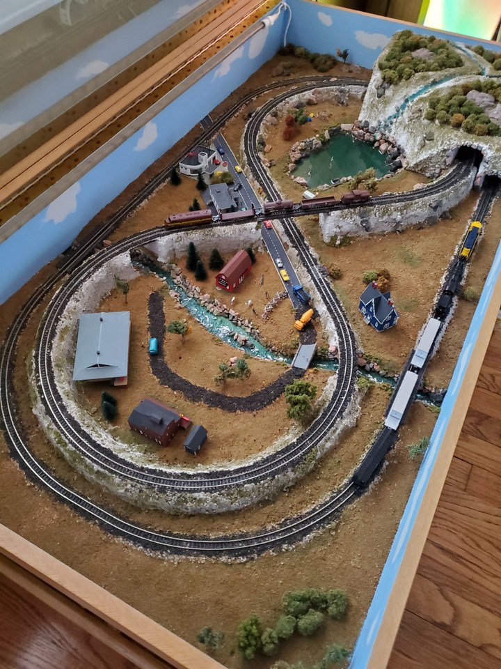 Z Scale Coffee Table Train Layout | eBay