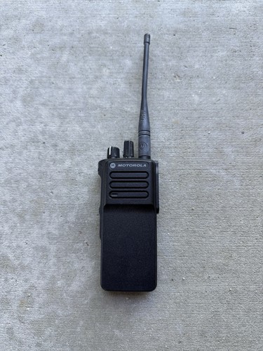 Motorola XPR7350e AAH56RDC9RA1AN UHF 403-527MHz 32 Channel Radio "NO ...