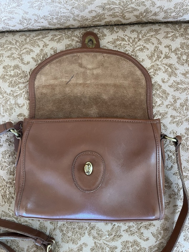Vintage COACH Devon crossbody turn lock bag in British Tan 9908 Made In ...