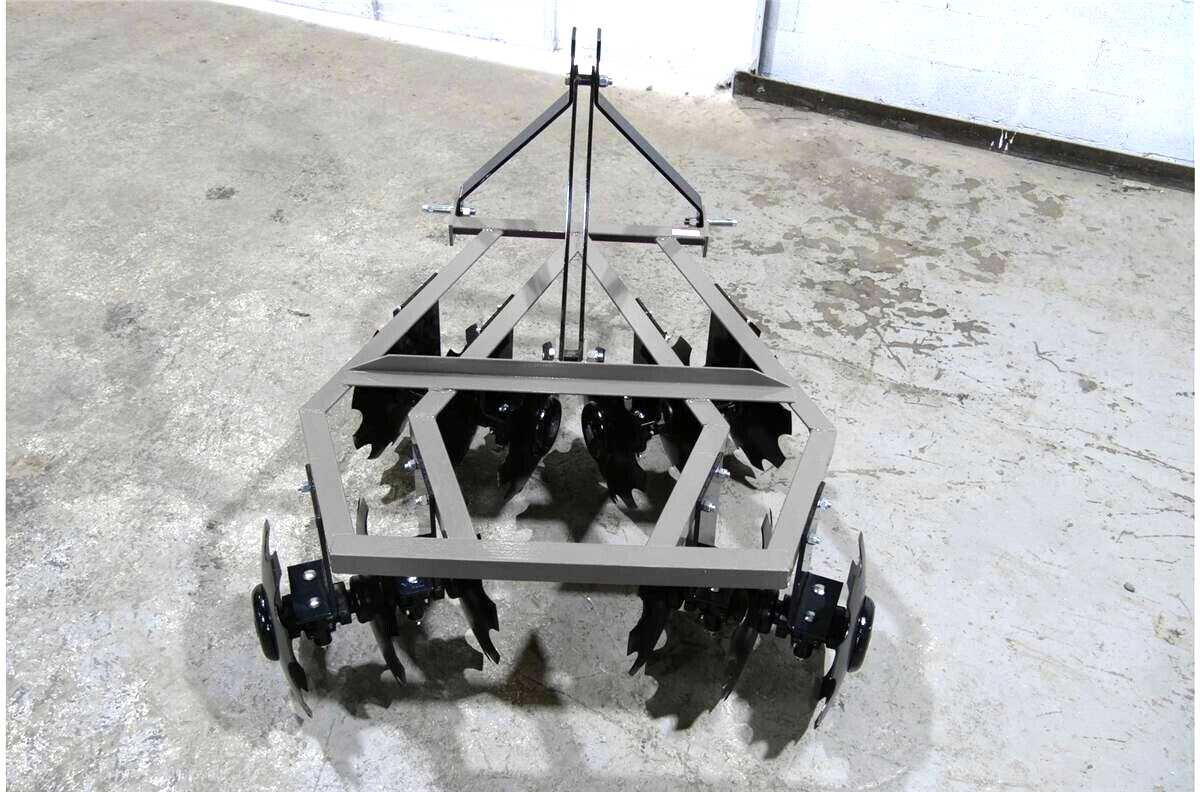 New Titan 1216 4 ft. Disc Harrow for 3 point (FREE 1000 MILE DELIVERY ...