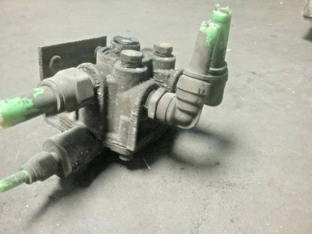Bendix Series 4 T-294826-a Air Brake Check Valve for sale online | eBay