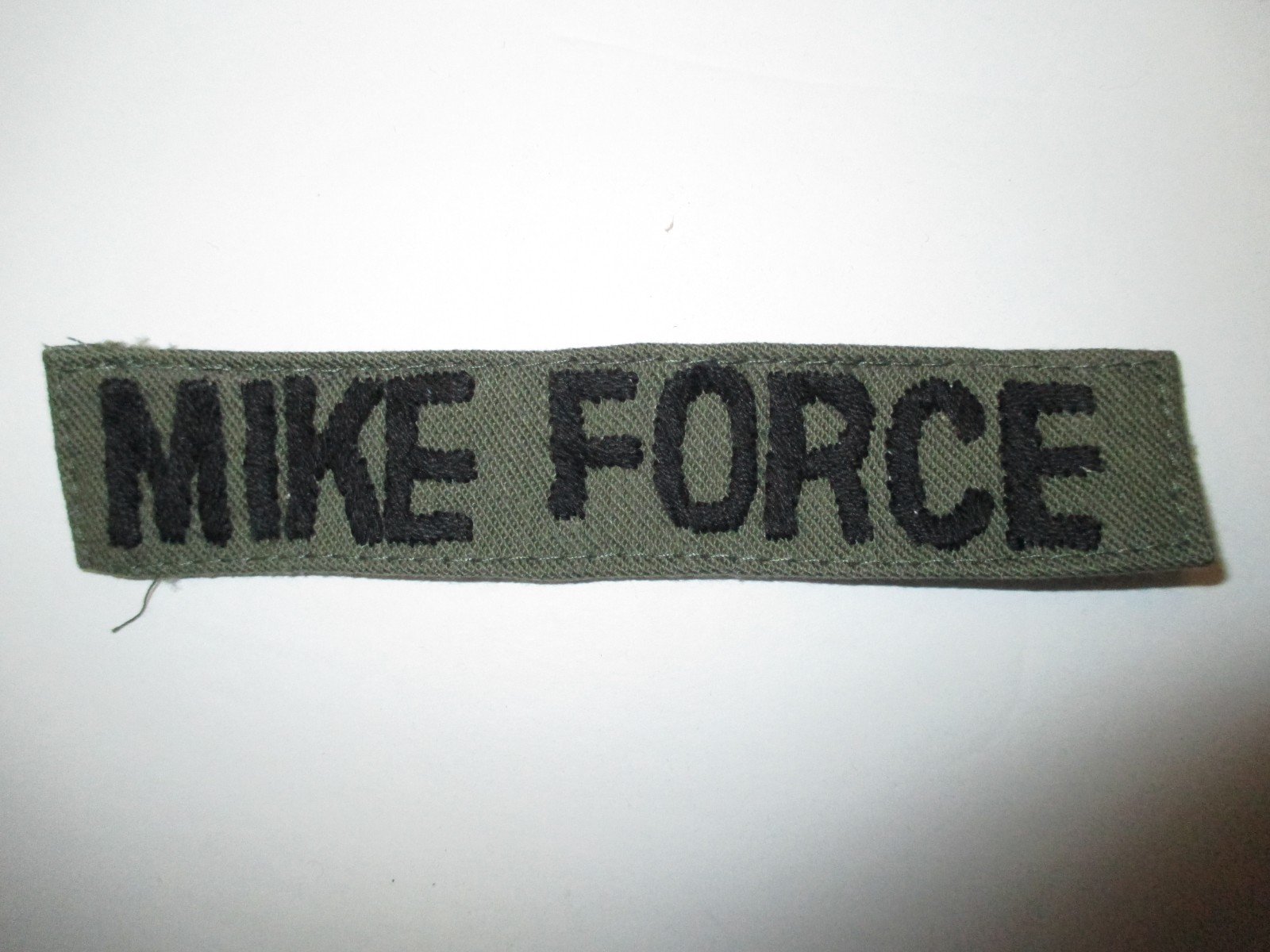 b6075 Vietnam US Army Special Forces Name Tape Mike Force hand emb ...