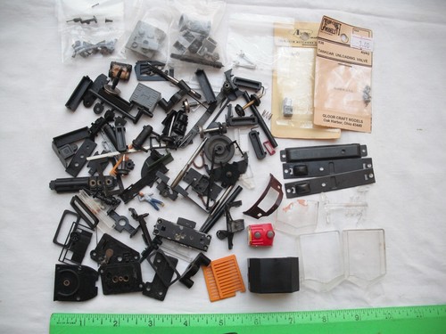 Lot of MANY Assorted Kit Bash KitBash Parts Pieces, Detail, Engine,Cars ...