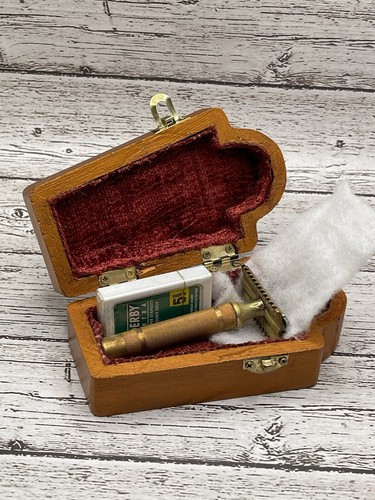 Vintage Gilette Open comb safety razor in wood box | eBay