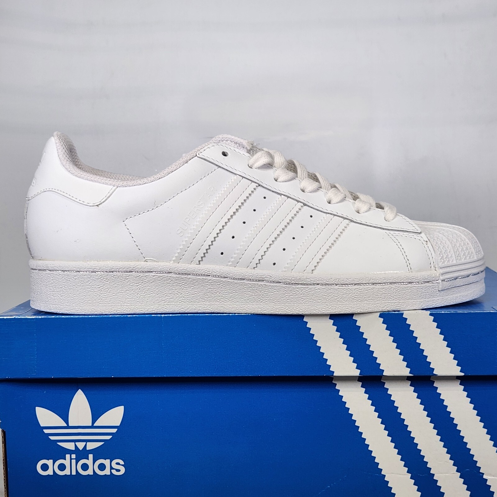 Size 8 - adidas Superstar Classic - Triple White - Womens - FV3285