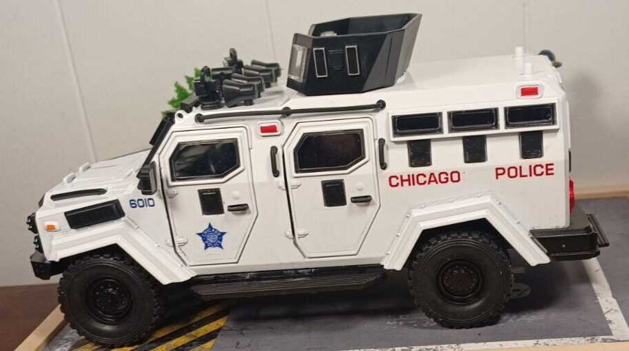 Chicago Police SWAT Bearcat 1/24 scale New Custom | eBay