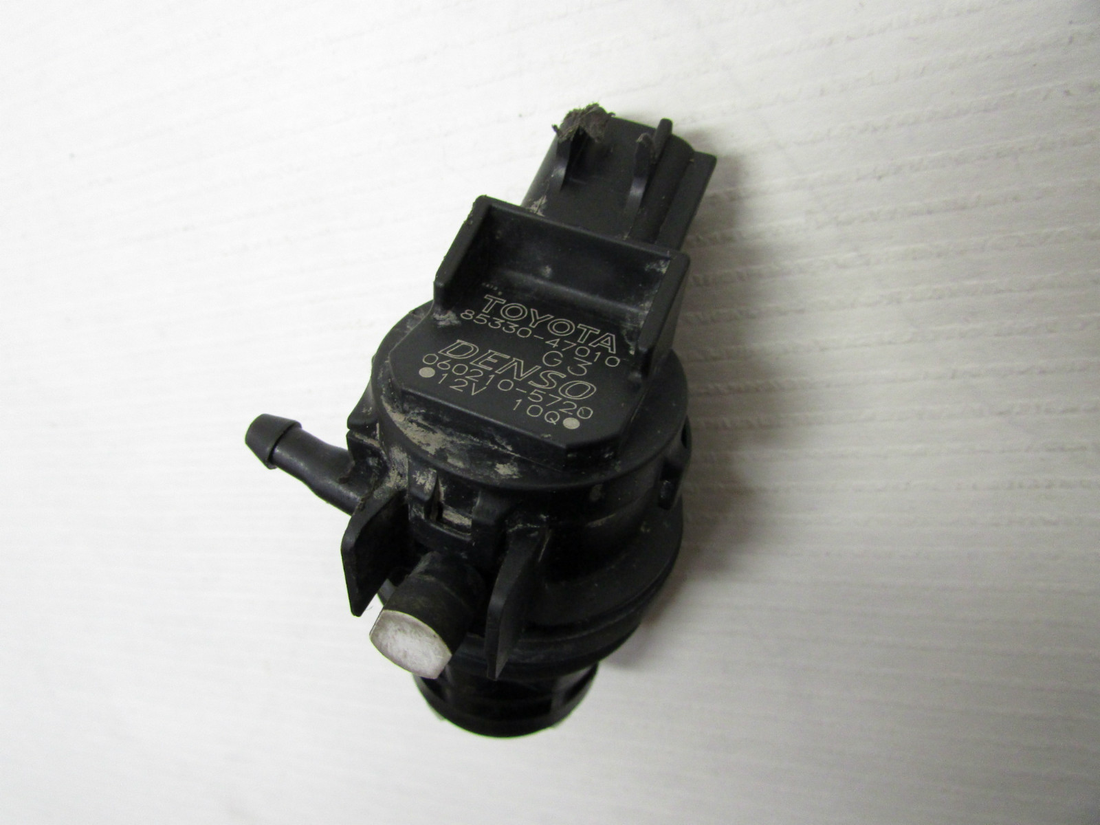 2015 TOYOTA PRIUS WINDSHIELD WASHER MOTOR 85330-47010 OEM 11 12 13 14 ...