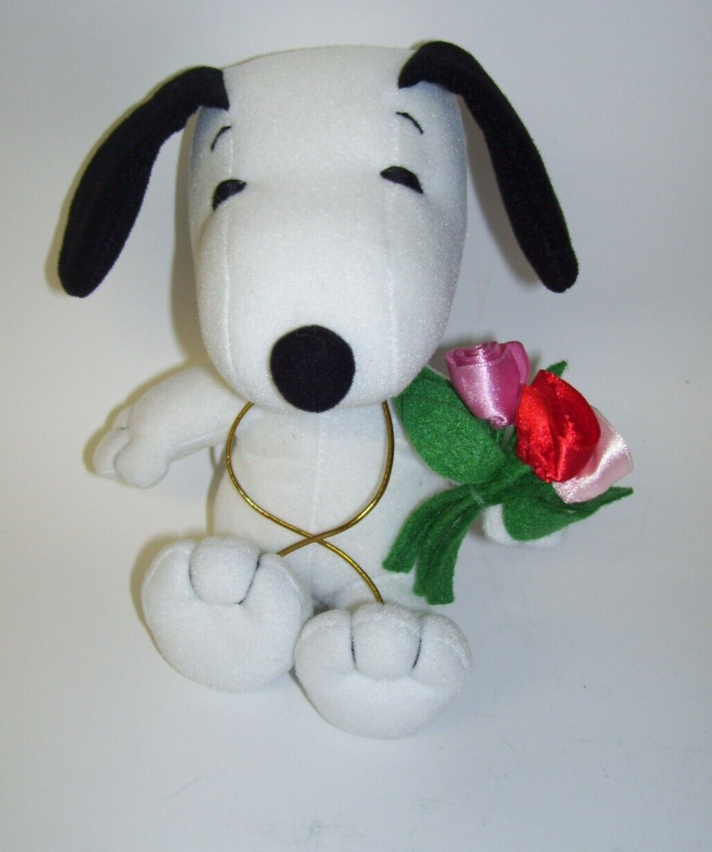 Peanuts Gang Plush Snoopy with Roses Bouquet Vintage | eBay