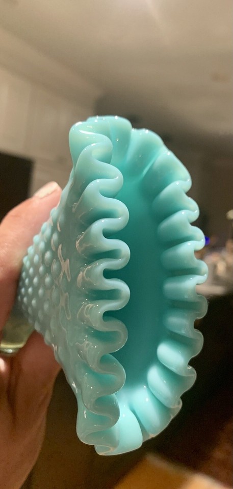 HTF FENTON PASTEL TURQUOISE MILKGLASS HOBNAIL FAN VASE Sm. TRUMPET ...