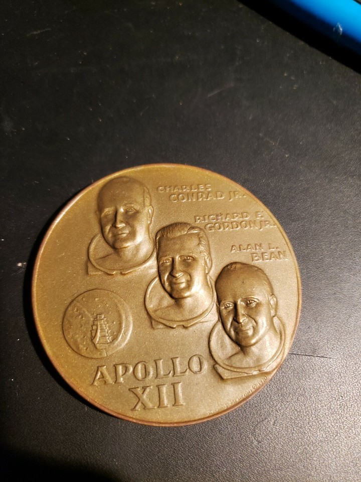Apollo XII Medallion / Coin 2 3/8" diameter. 4 1/2 ounces Vintage ...