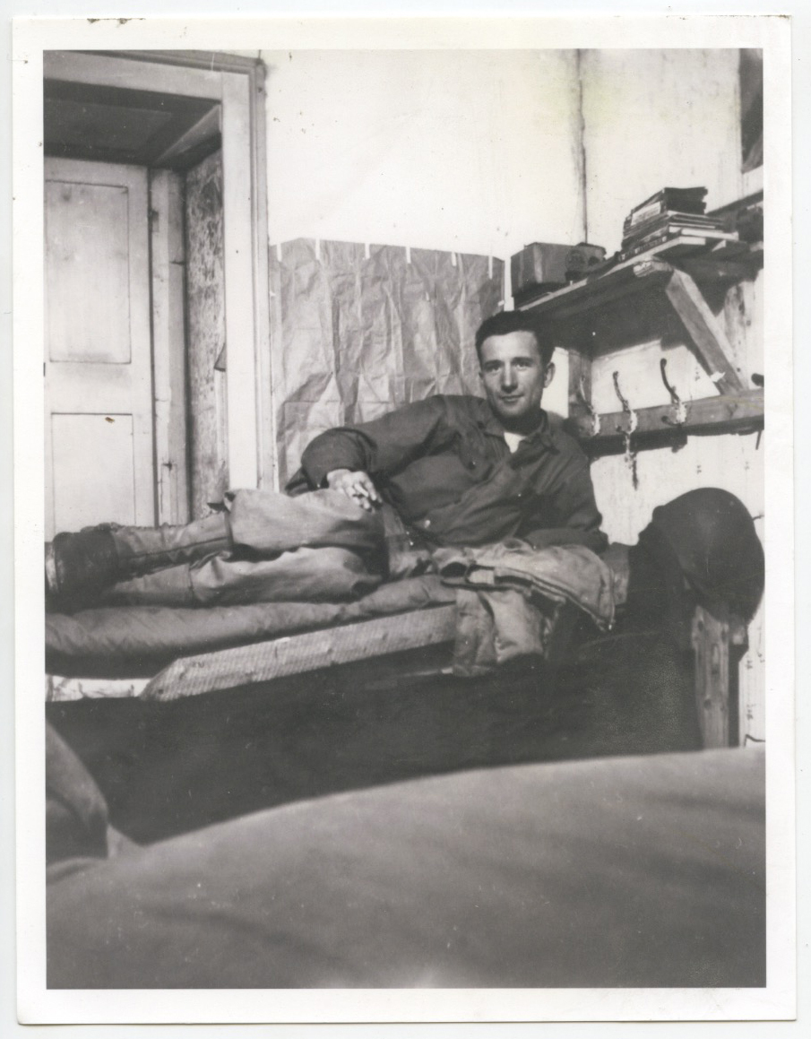 BW PHOTO SOLDIER/MILITARY MAN ON COT IN BARRACKS HELMET ON BED POST | eBay