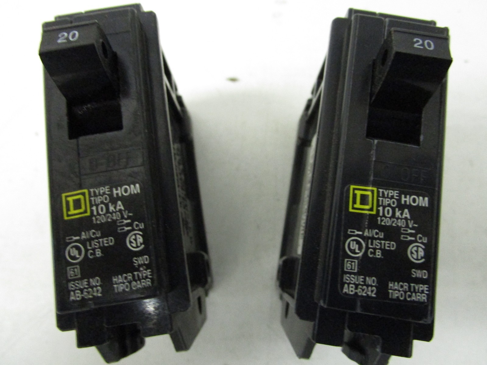 SQUARE D HOM120 20A 120/240V 1POLE PLUG-ON CIRCUIT BREAKERS (LOT OF 2 ...
