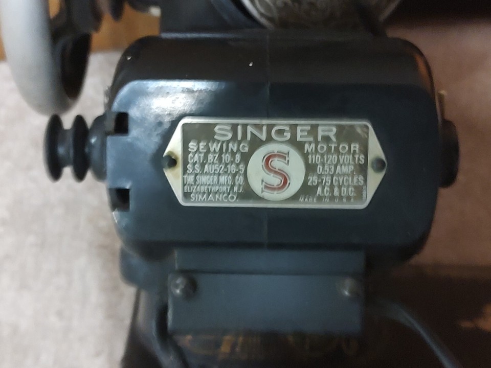 Vintage Singer sewing machine BZ 10-8 AU52-16-5 Red Eye, w/Bakelite ...