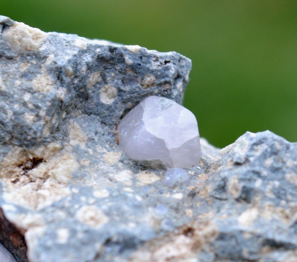 Albit Var. Andesin & Quarz Beta IN Esterellite 50 Gramm - Var ...