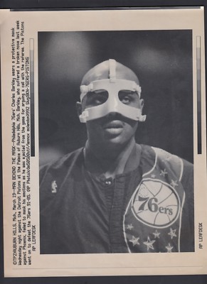 Charles Barkley wearing facemask 1992 Vintage A/P Laser Wire Photo with ...