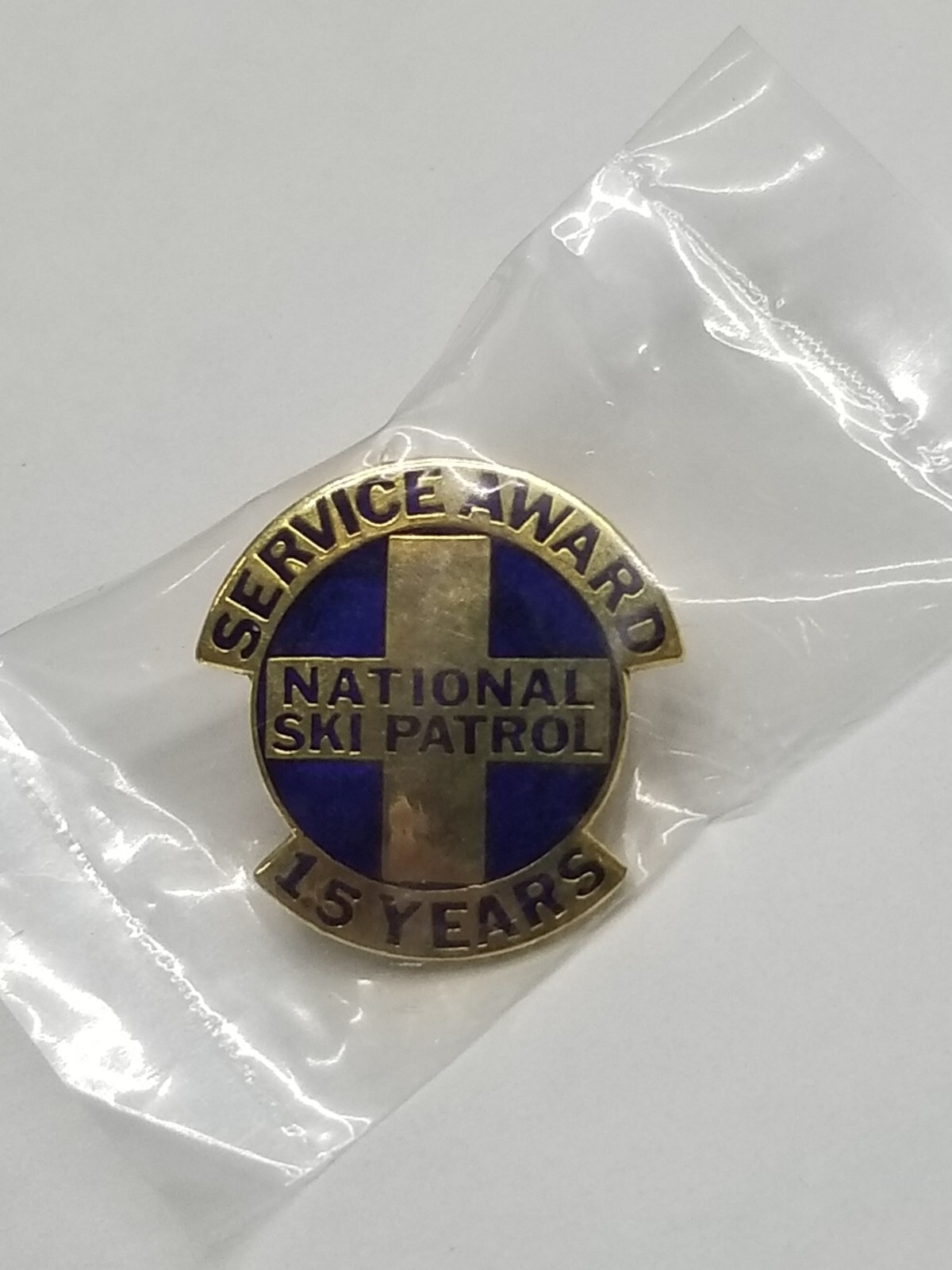 NATIONAL SKI PATROL NSP SERVICE AWARD 15 YEARS YR Pin Skiing Pinback ...
