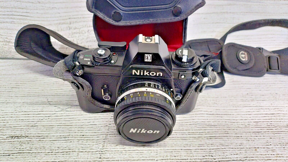 Nikon EM 35mm SLR Nikon Series E 50mm f1.8 Film Camera & Speedlight ...