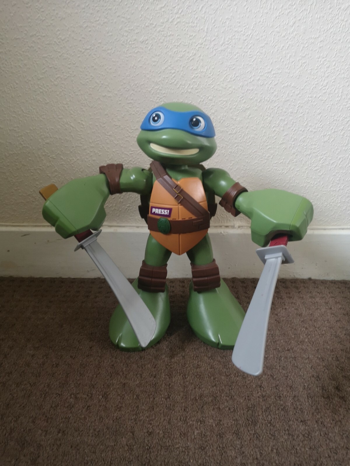 TEENAGE MUTANT NINJA TURTLE HALF SHELL HEROES MEGA MUTANT LEONARDO ...