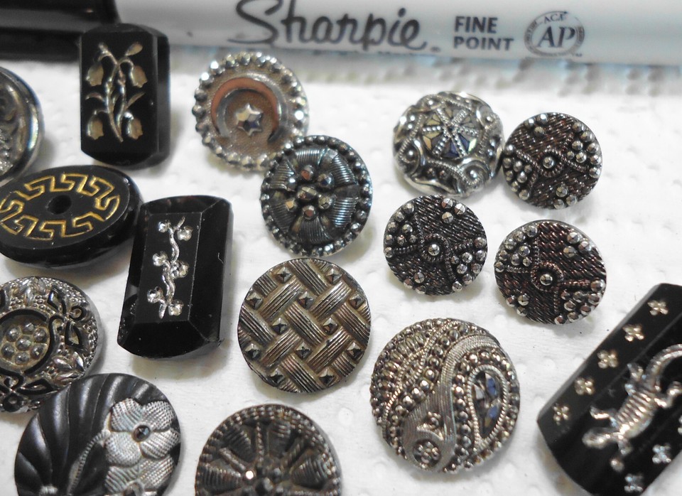 Lot of 17 Antique Black Glass Luster Buttons 7/16" to 13/16" | eBay