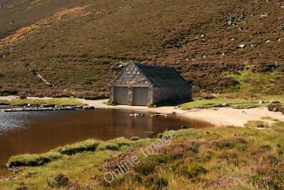 Photo 12x8 Boathouse, Loch Muick An t-Sru00f2n/NO2884 c2009 | eBay UK