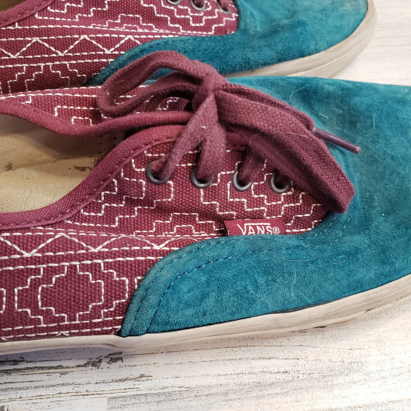 Rare Vans Native American Embroidered Casual Sneakers… - Gem